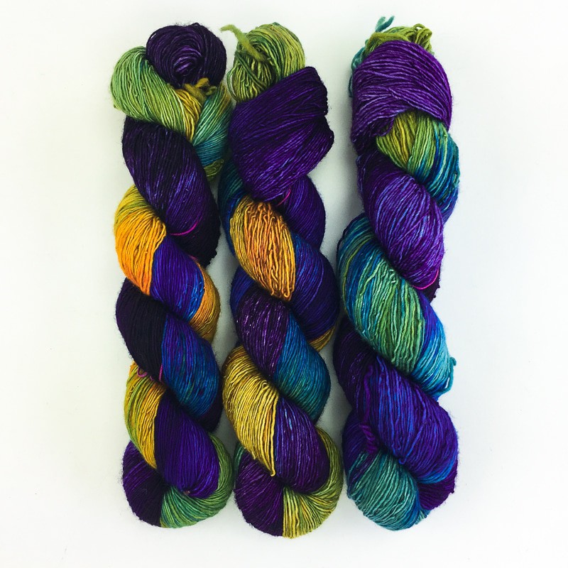 African Daisy Pixie | Dragonfly Fibers